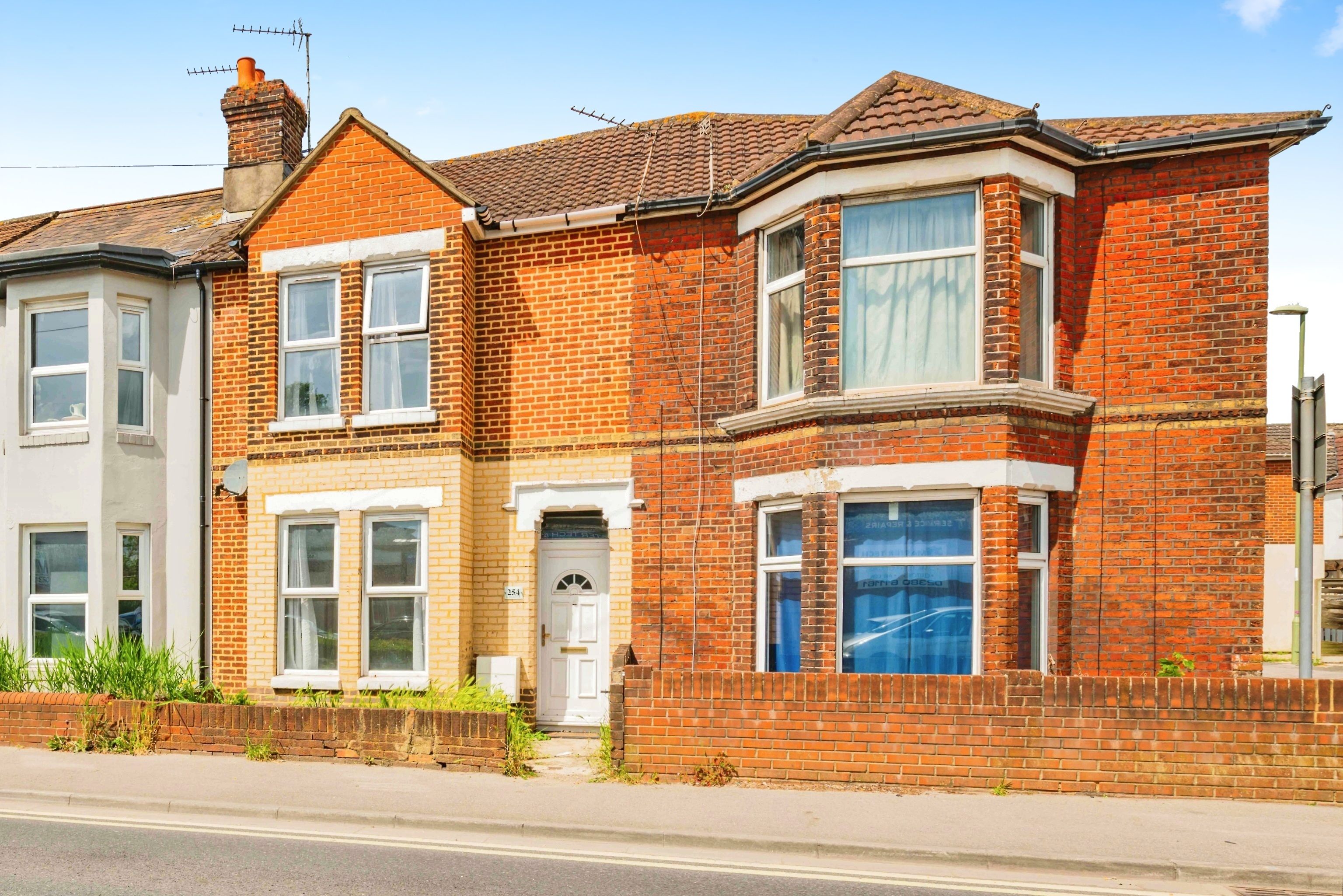 Southampton Road, Eastleigh, Hampshire, SO50 5QU - Marco Harris